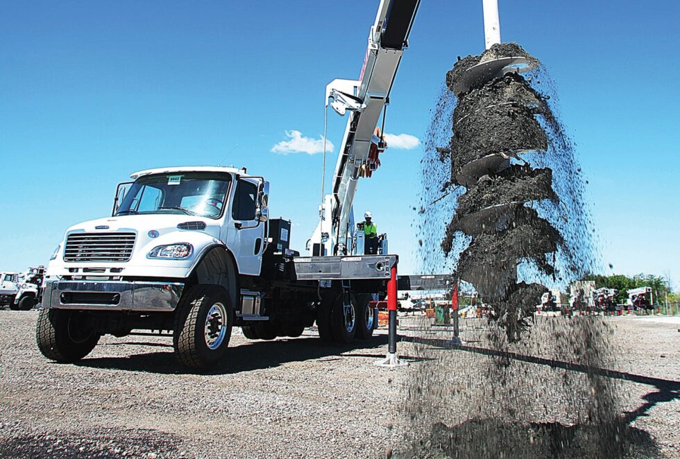 Digger Derricks | Elliott Equipment Company