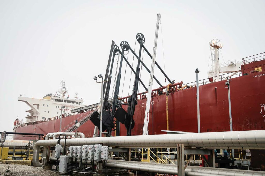 Marine Hose Handling - Elliott Equipment Company