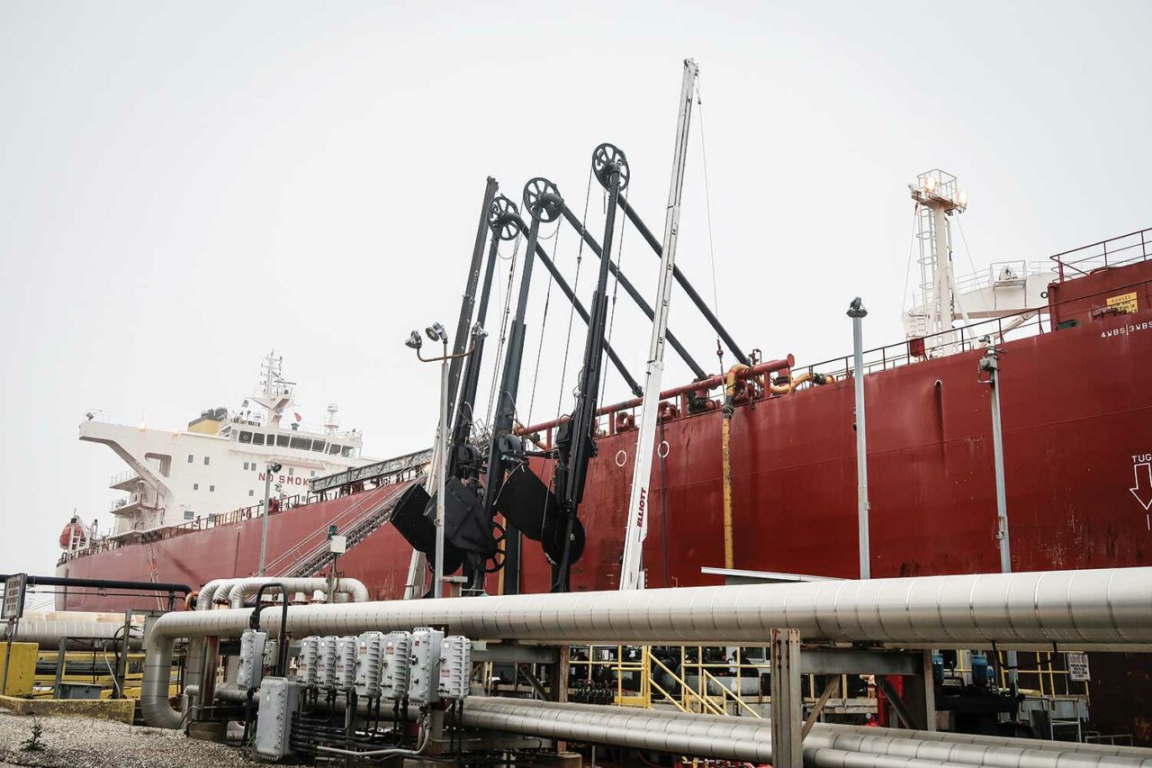 Marine Hose Handling | Elliott Equipment Company